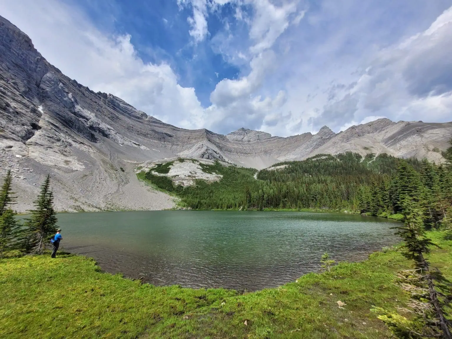 Elk Lake Backpacking Trail via Cascade Amphitheatre