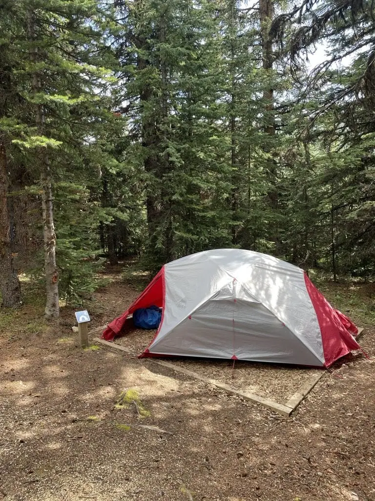 Elk Lake Backpacking Trail via Cascade Amphitheatre