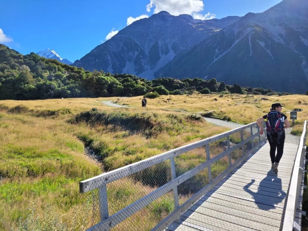 Hooker Valley Track: New Zealand's Most Breathtaking Day Hike