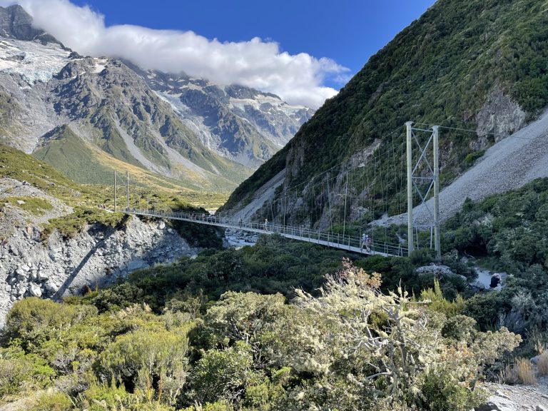 Hooker Valley Track: New Zealand's Most Breathtaking Day Hike