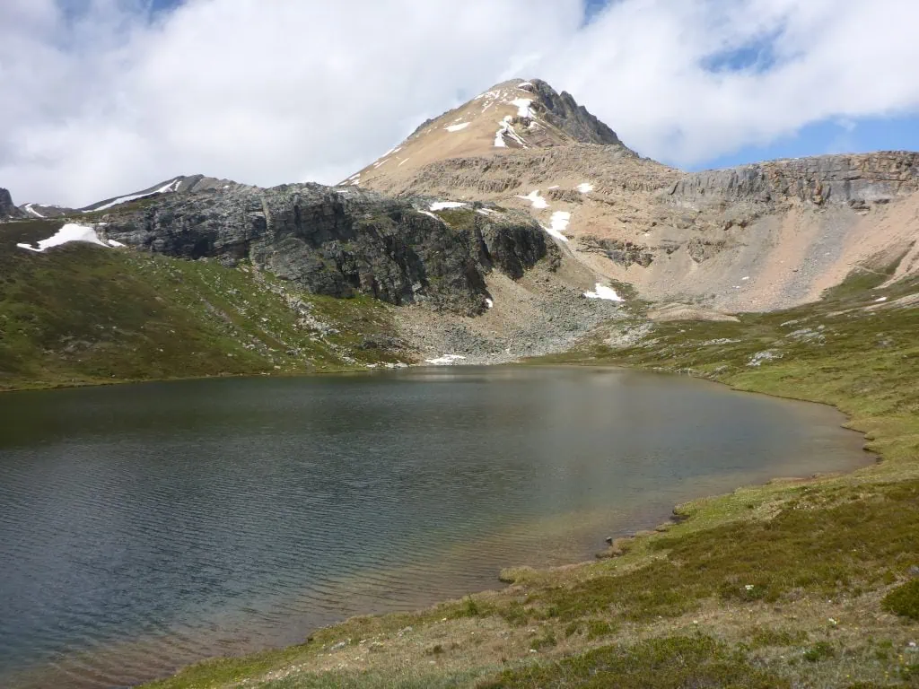 Hiking to Helen Lake in Banff: The Ultimate Trail Guide