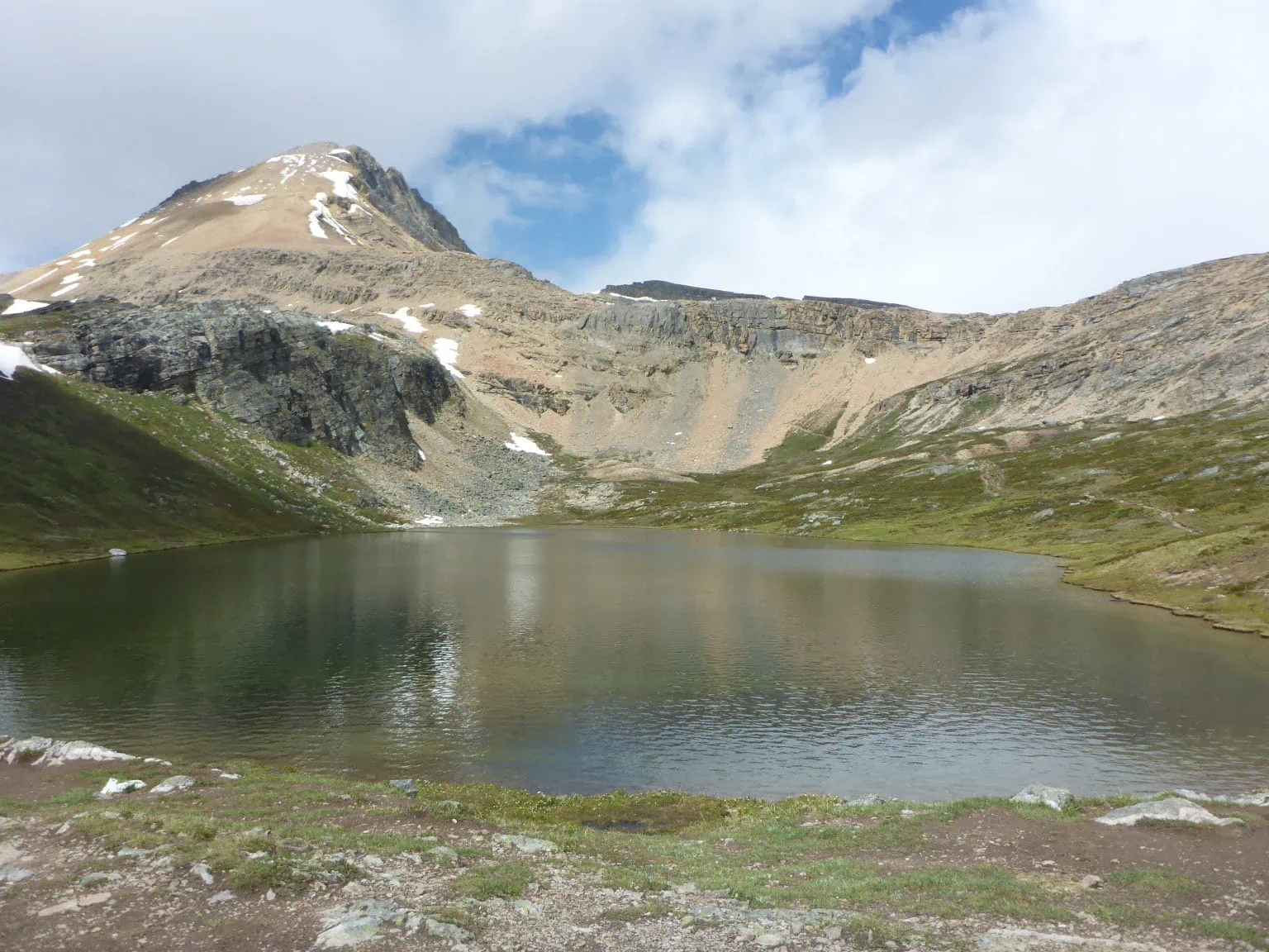 Hiking to Helen Lake in Banff: The Ultimate Trail Guide
