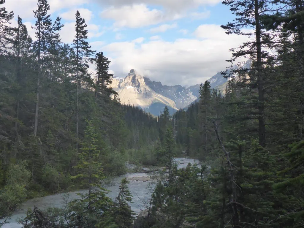 The Ultimate One Day Yoho National Park Itinerary